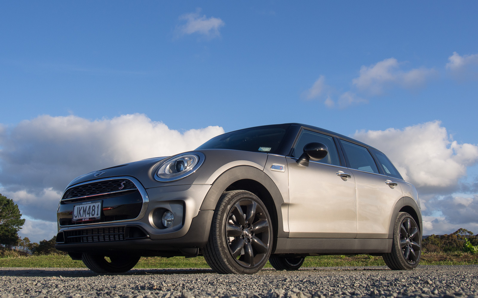 Mini Cooper S Clubman - Open Road Test Drive - THE EMPIRE