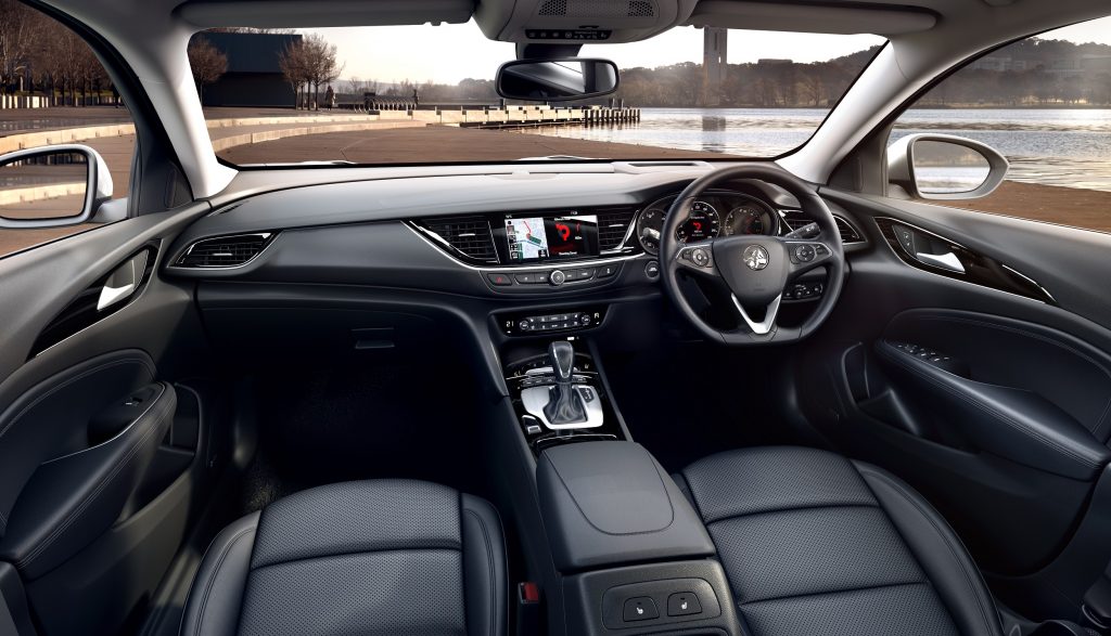 Next-generation Commodore VXR interior - THE EMPIRE