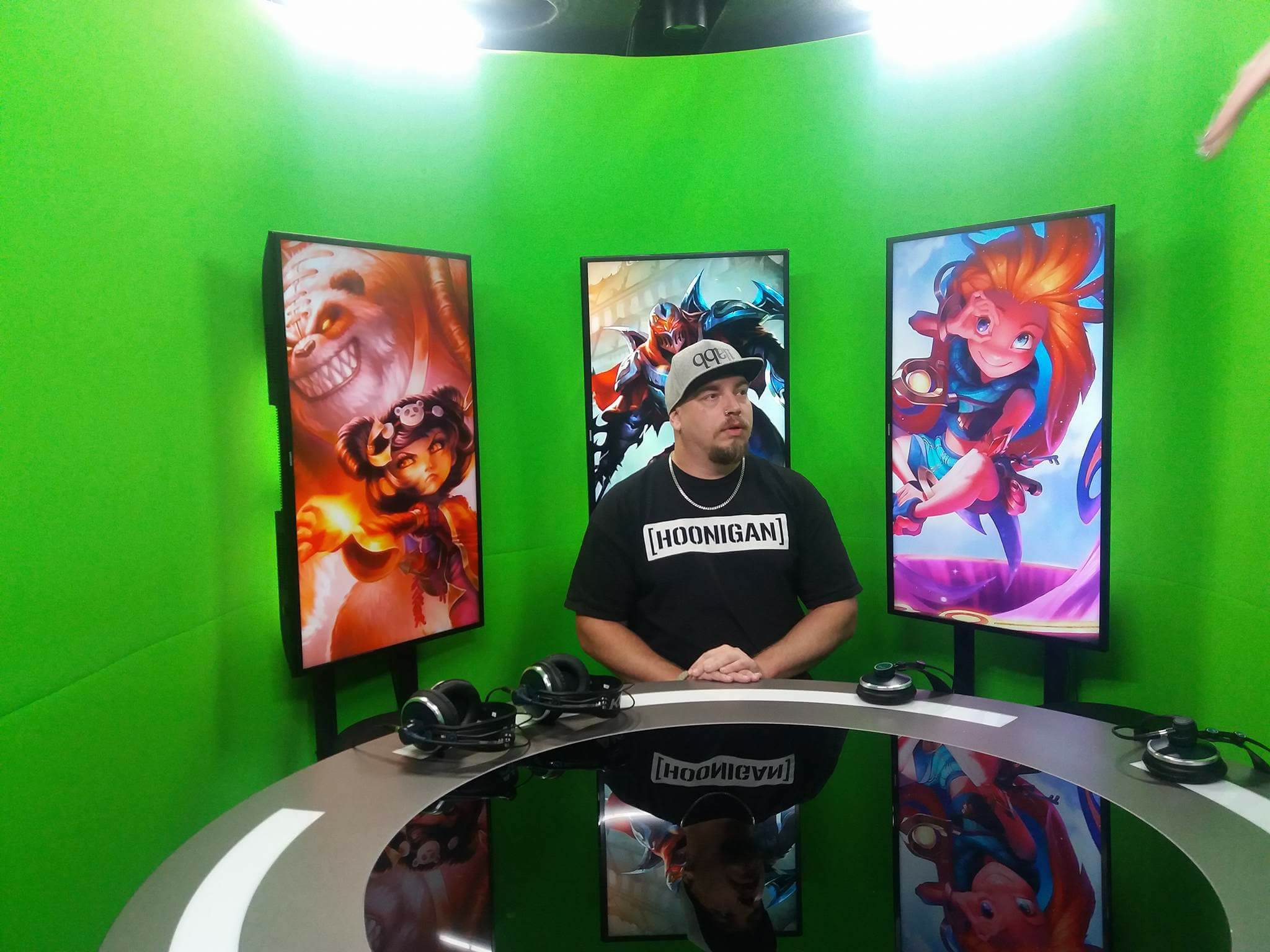 Epic New E-sports Facility in New Zealand! - THE EMPIRE