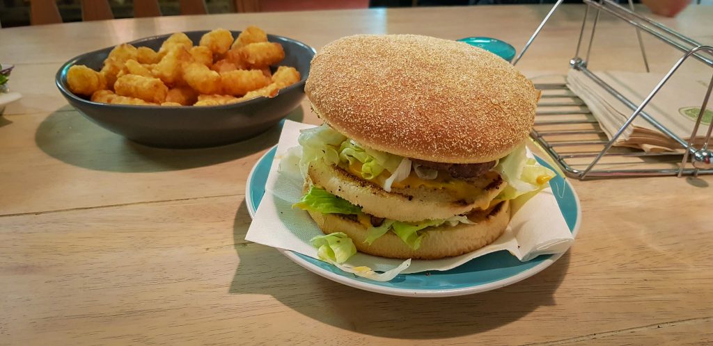 Saltwater Burger Bar - Review! - THE EMPIRE